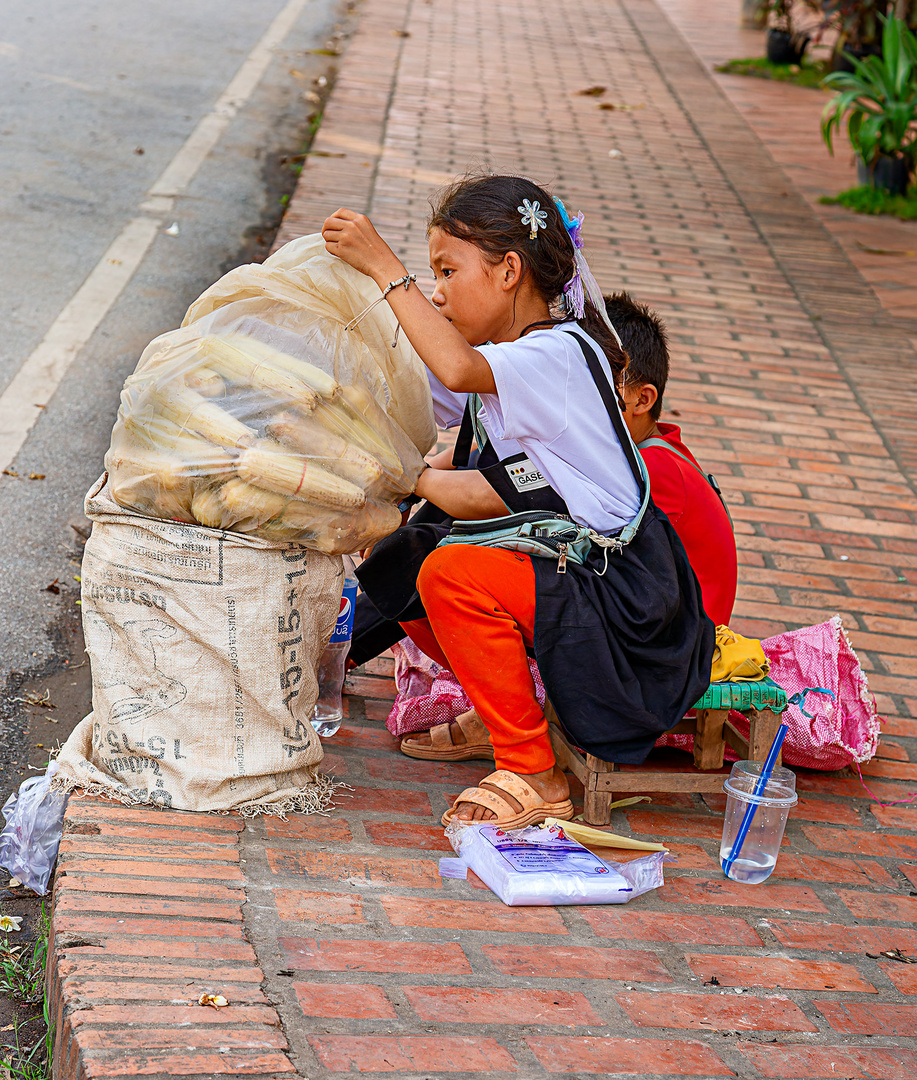 Der Sack ist geschrumpft Foto & Bild | people, world, asien Bilder auf ...