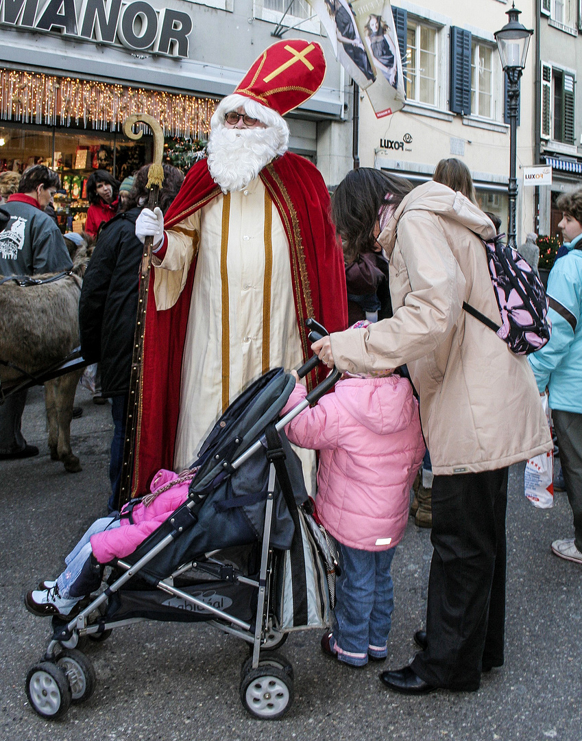 Der Samichlaus in Solothurn Foto & Bild | street, nikolaus, solothurn ...
