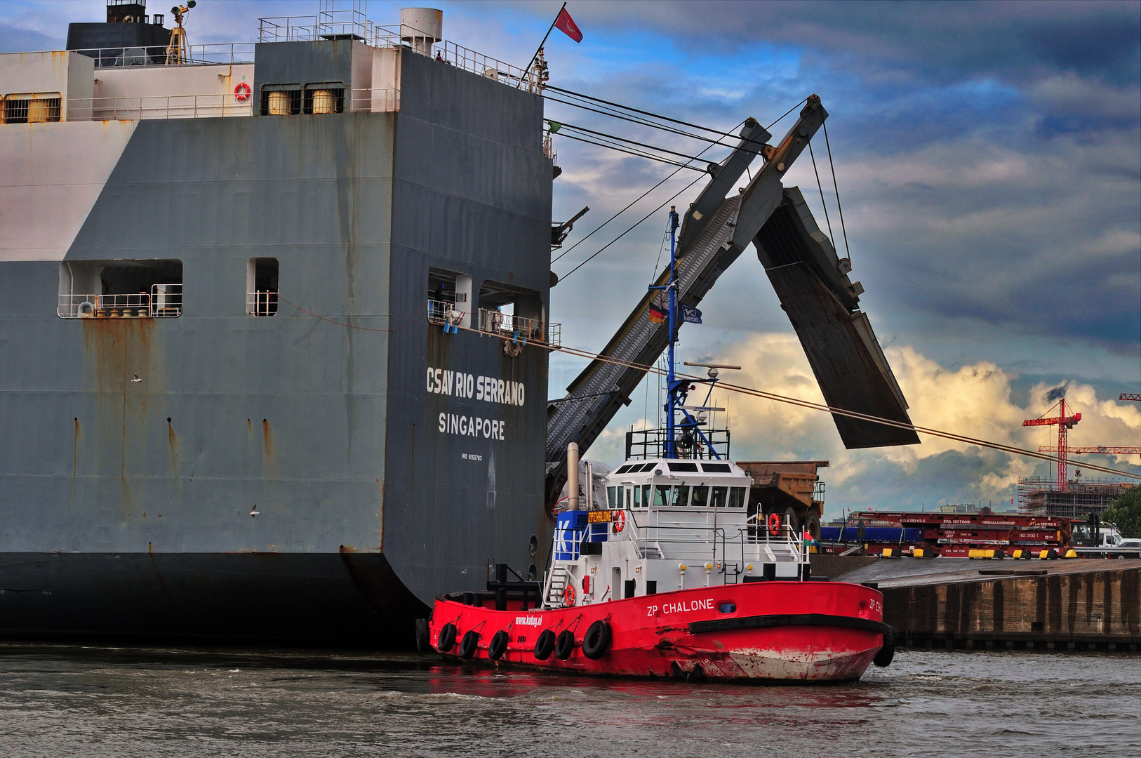 der Schlepper ist schon da Foto & Bild | schiffe und seewege ...