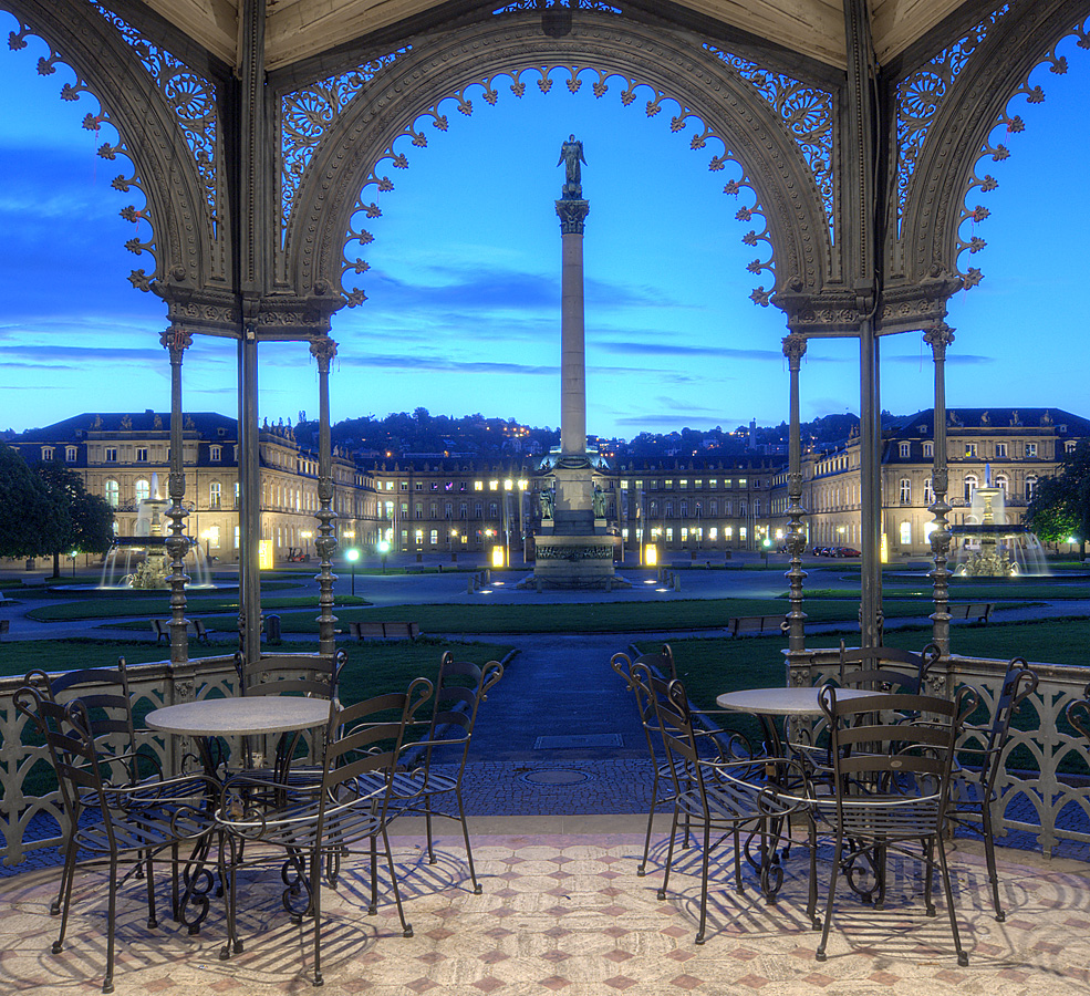 Der Schlossplatz am Morgen Foto & Bild | deutschland, europe, baden ...