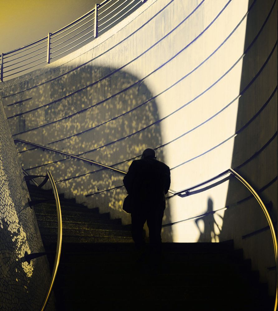 Der Sonne entgegen Foto & Bild | europe, spain, streetfotografie mit ...