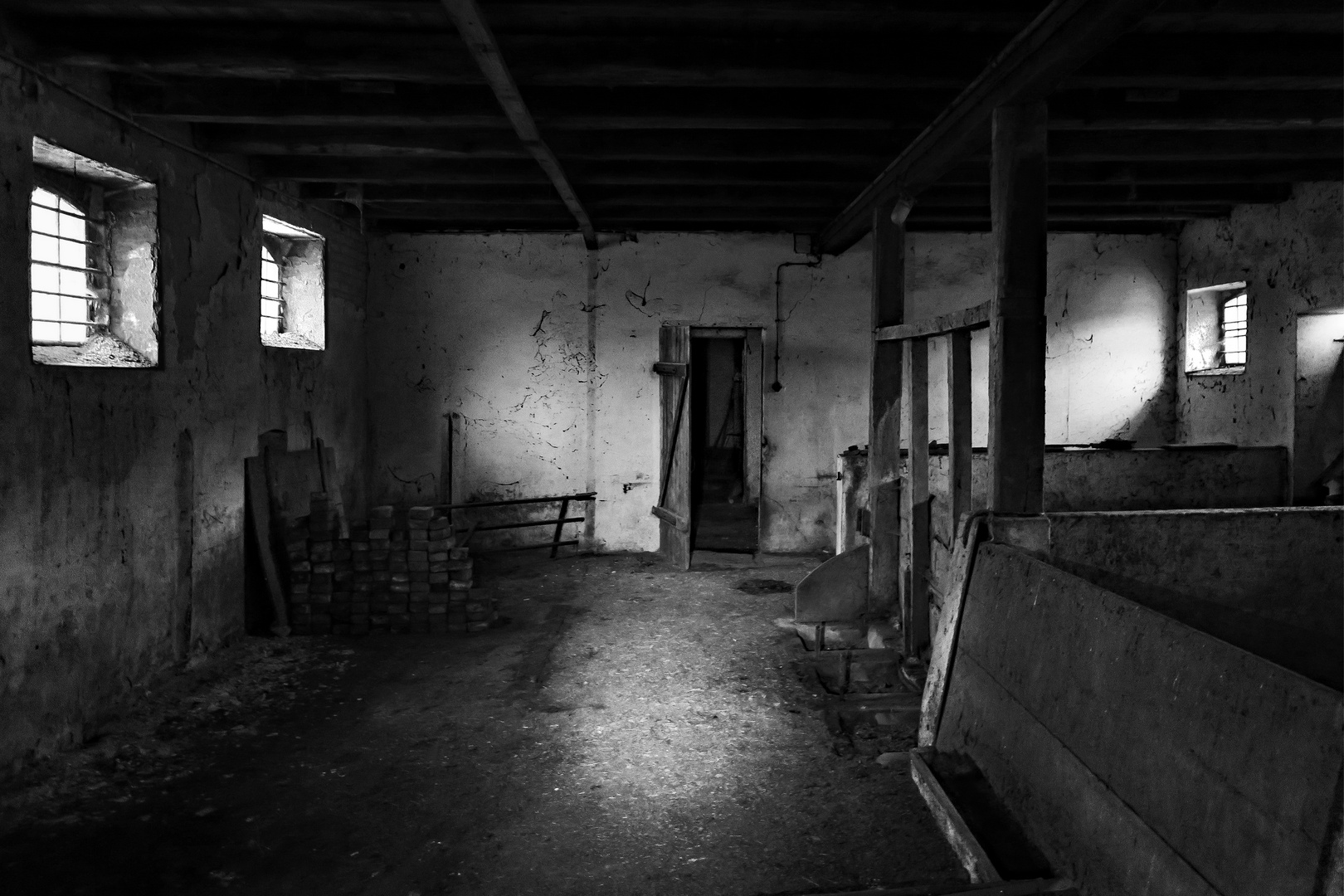 Der Stall Foto & Bild | lost place Bilder auf fotocommunity