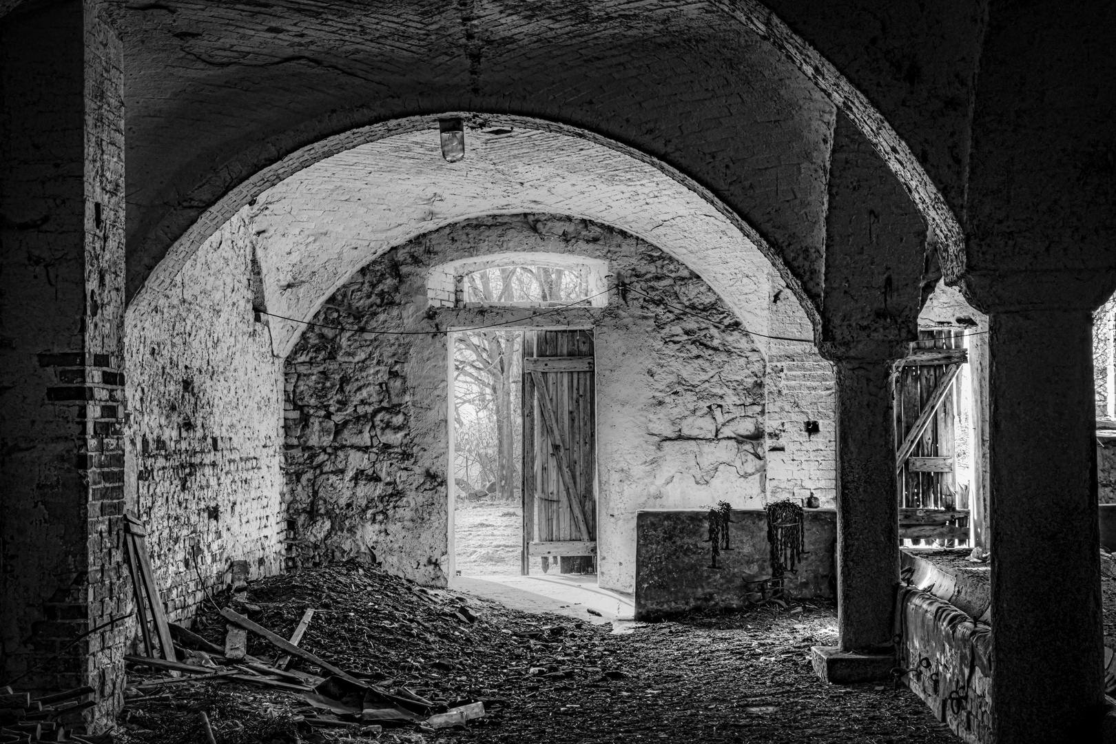 Der Stall, in dem die Ketten liegen Foto & Bild | deutschland, europe ...