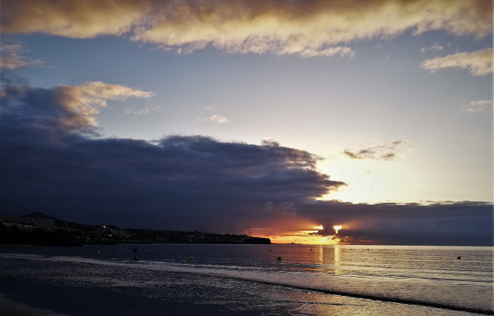 Der Tag beginnt... Foto & Bild | sonne, himmel, natur Bilder auf ...