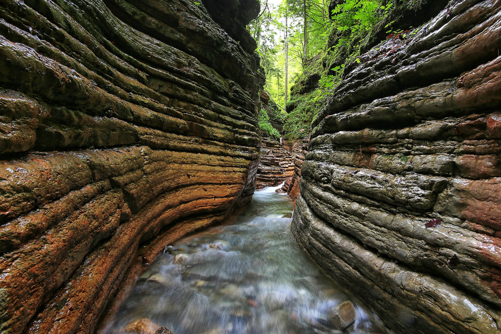 der tiefe Graben Foto & Bild | world, wasser, natur Bilder auf ...