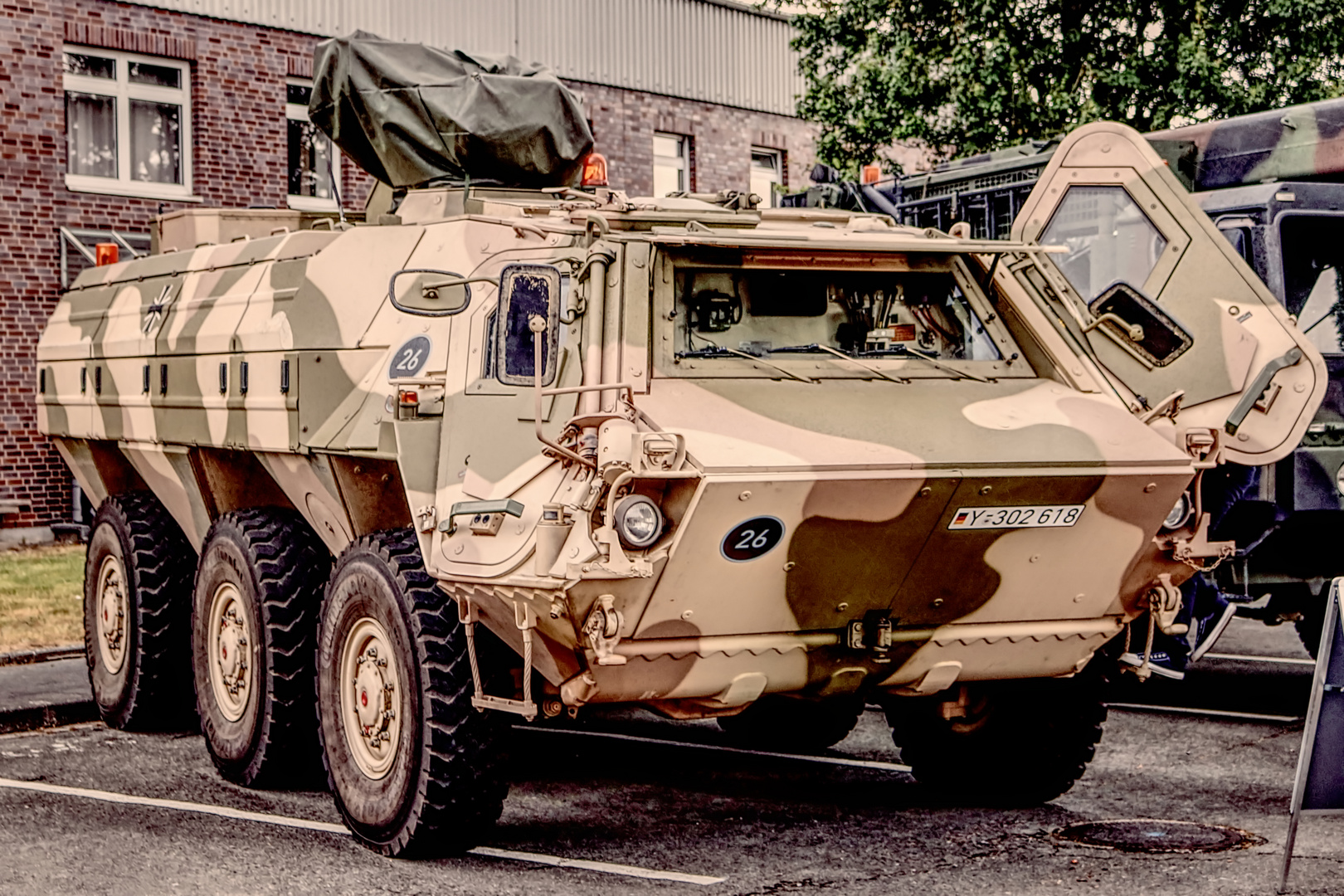 Der Transportpanzer Fuchs (TPz Fuchs) Foto & Bild | fotos, bw, spezial Bilder auf fotocommunity