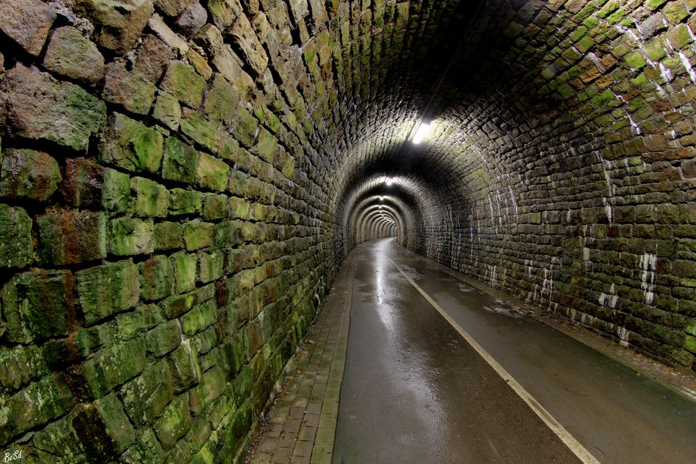 Der Tunnel..... Foto & Bild | licht, architektur, tunnel Bilder auf ... Der Tunnel..... Foto & Bild | licht, architektur, tunnel Bilder auf ...