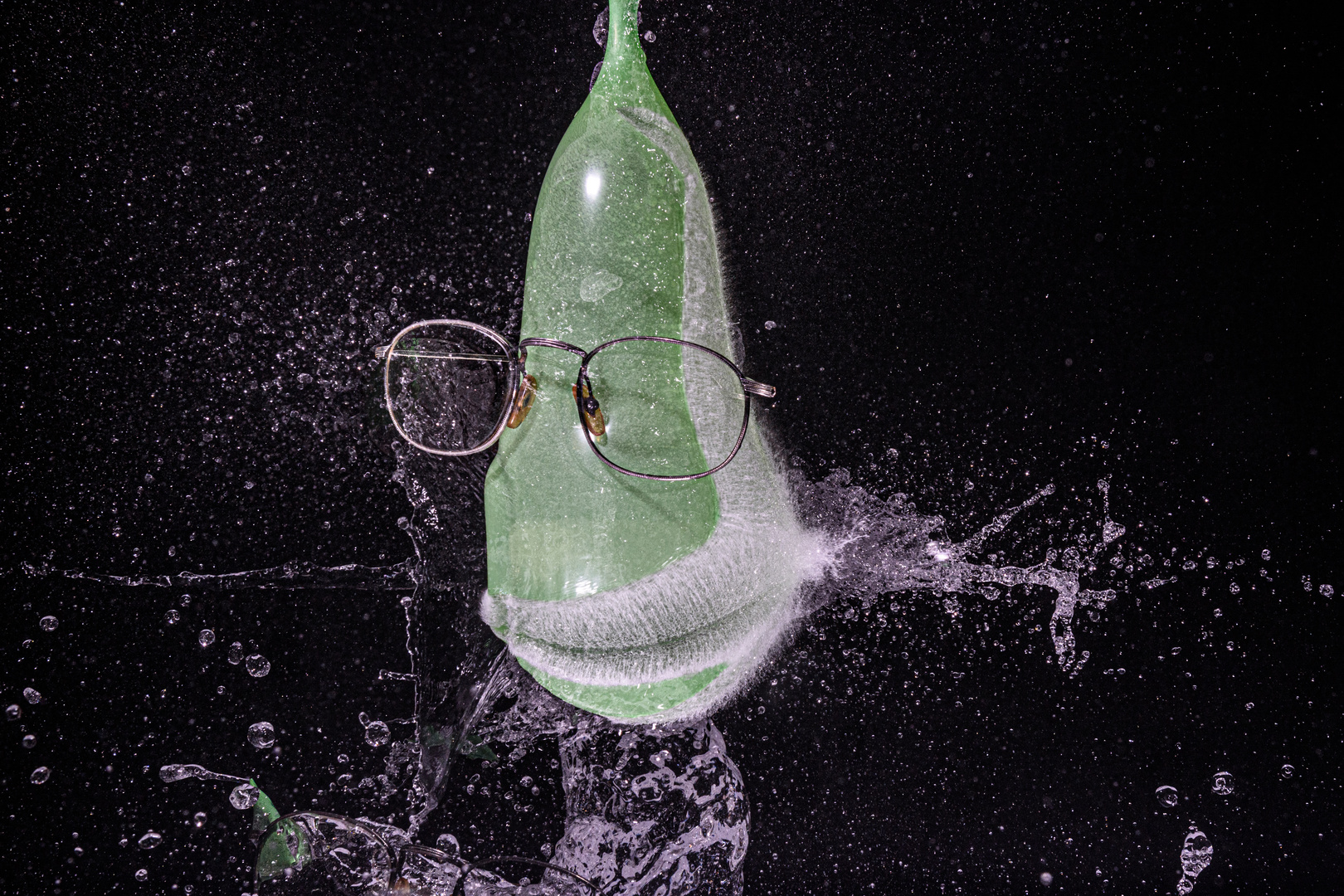 Der Wassermann Foto & Bild | abstraktes, formen, strukturen Bilder auf ...