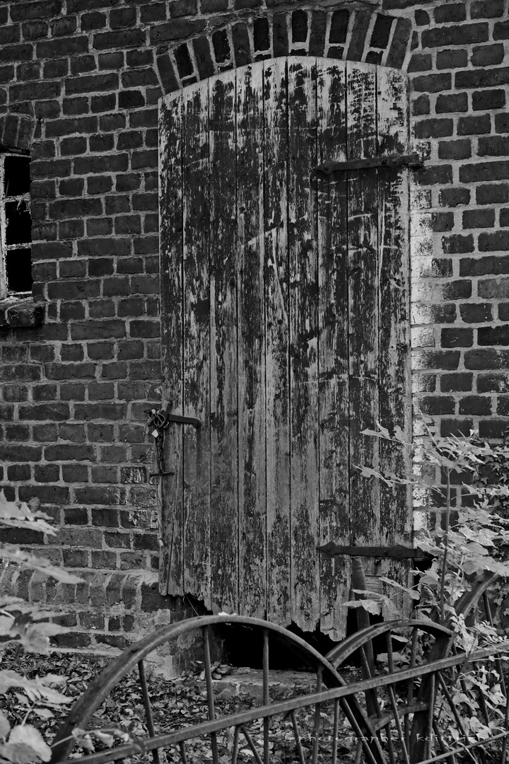 Der Zahn der Zeit.... Foto & Bild | projekte, monochrom, bearbeitungs ...