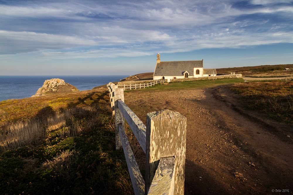 Der Zaun Foto & Bild | world, oktober, kapelle Bilder auf fotocommunity