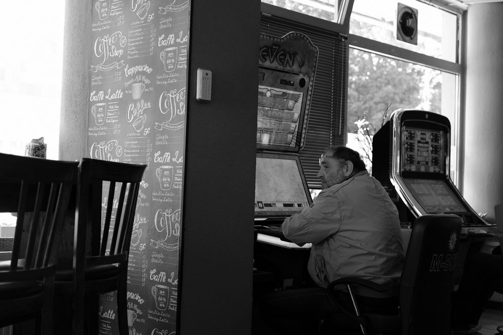 Der Zocker Foto & Bild | erwachsene, street & steel, street Bilder auf ...