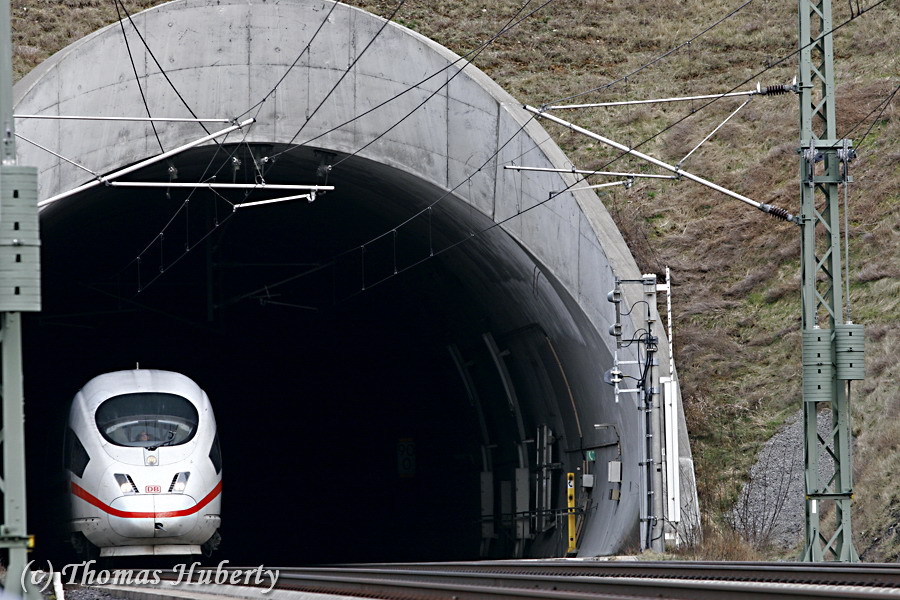 der Zug kommt.... Foto & Bild | züge, hochgeschwindigkeitszüge ...
