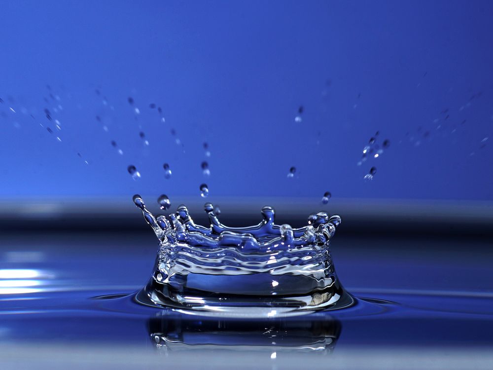 der zweite Tropfen .... Foto & Bild | spezial, tropfen, formen Bilder ...