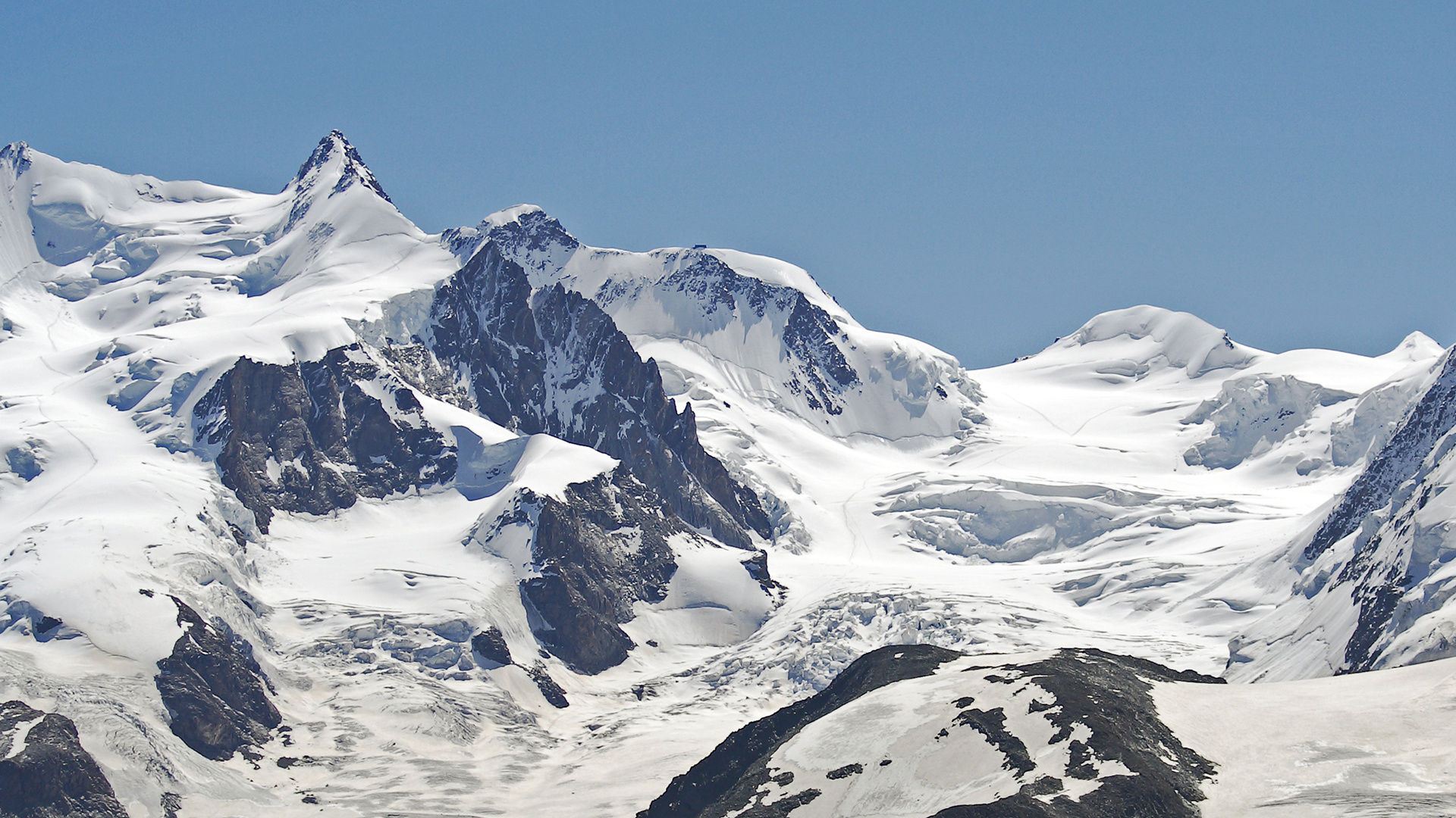 Der zweithöchste Berg der Alpen nach dem Mont Blanc...aber welcher ...