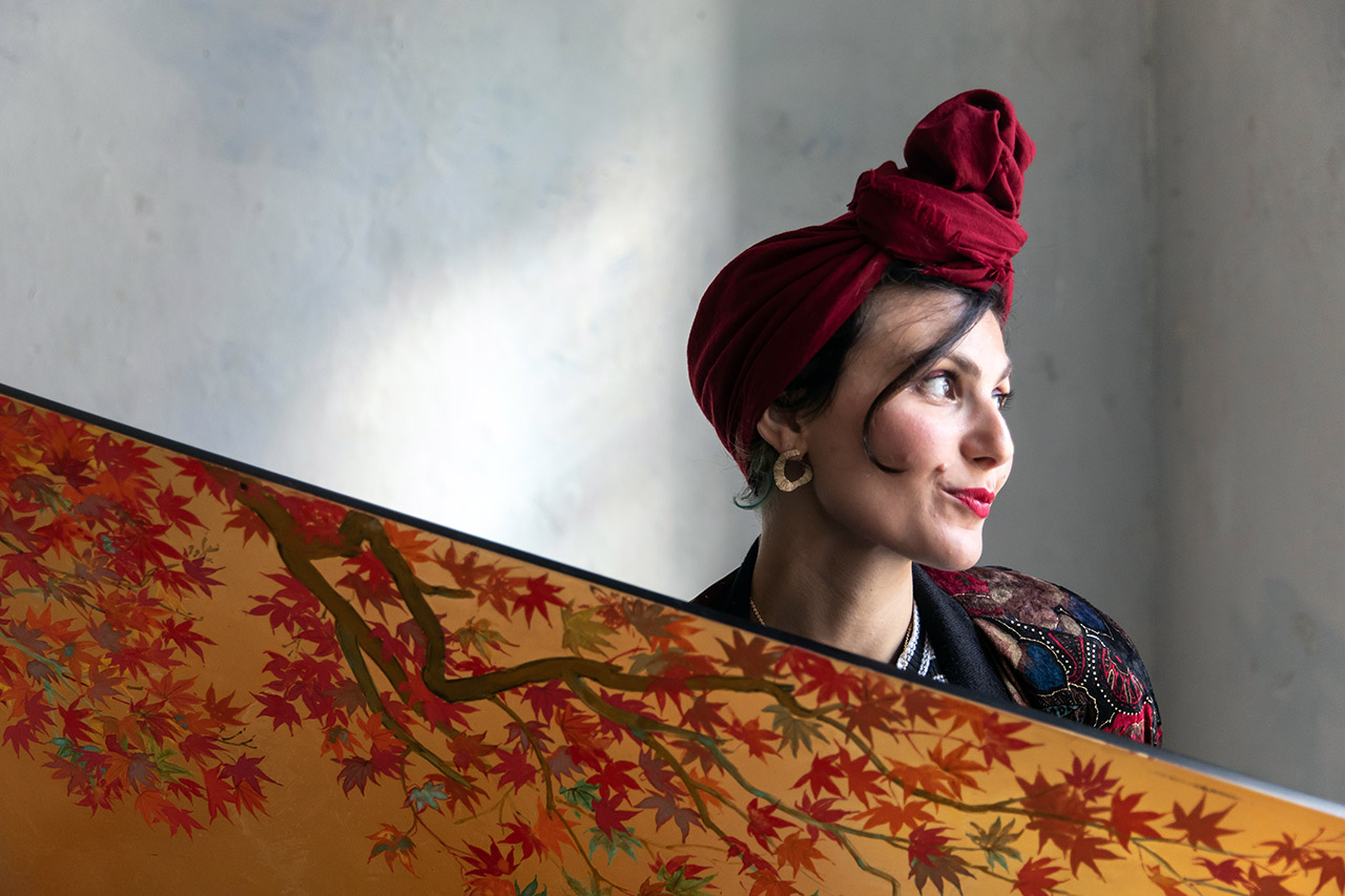 Derya Foto & Bild | portrait, portrait frauen, indoor Bilder auf ...