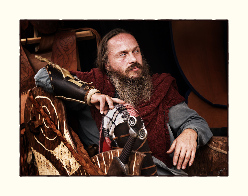 Des Königs Vasall Foto & Bild | kunstfotografie & kultur, ritterspiele ...