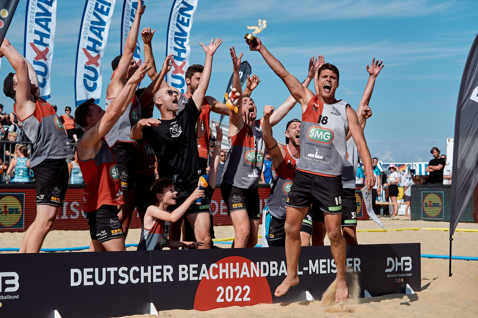Deutscher Meister 2022 Foto & Bild | cuxhaven, stadion, meisterschaft ...