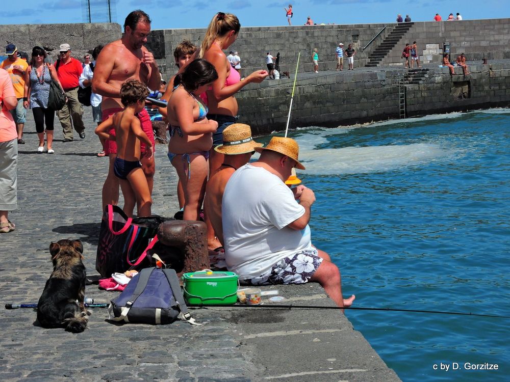"Dicke Fische" ! Foto & Bild | erwachsene menschen, streetfotografie mit menschen, menschen in ...