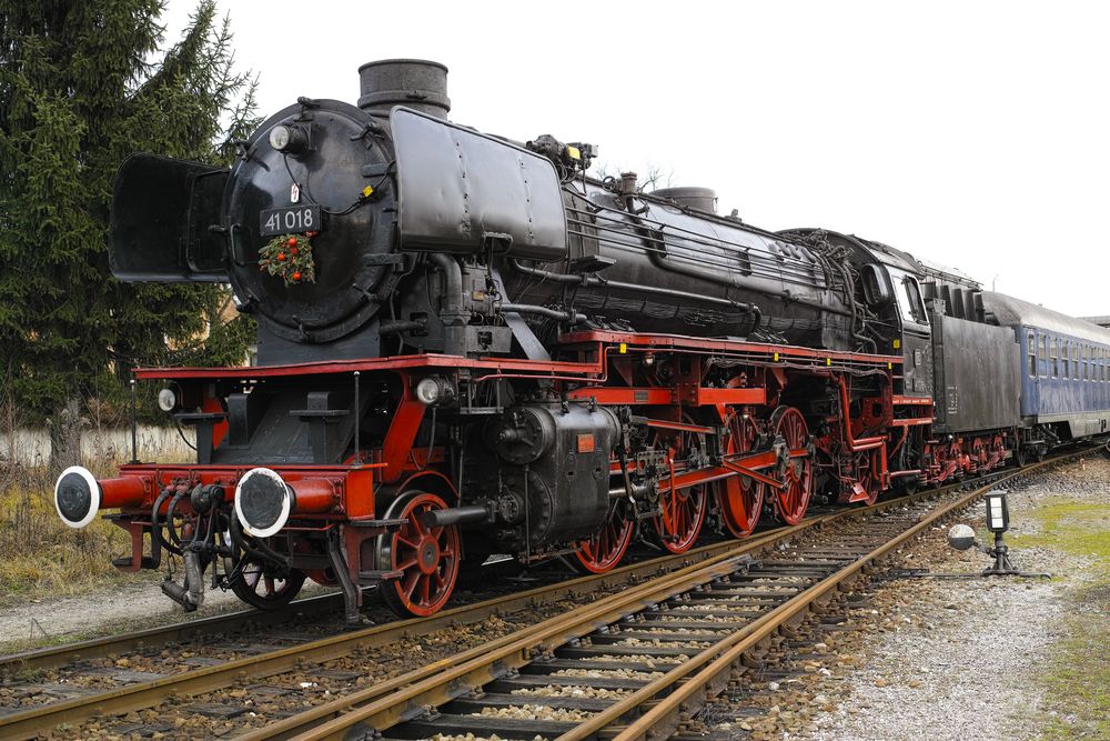 Die 41 018 in der Lokwelt Freilassing Foto & Bild | dampf-, diesel- und ...