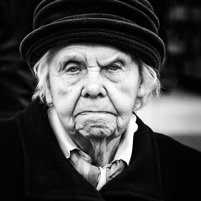 Die alte Dame Foto & Bild | streetfotografie mit menschen, street: spontane portraits, portraits ...