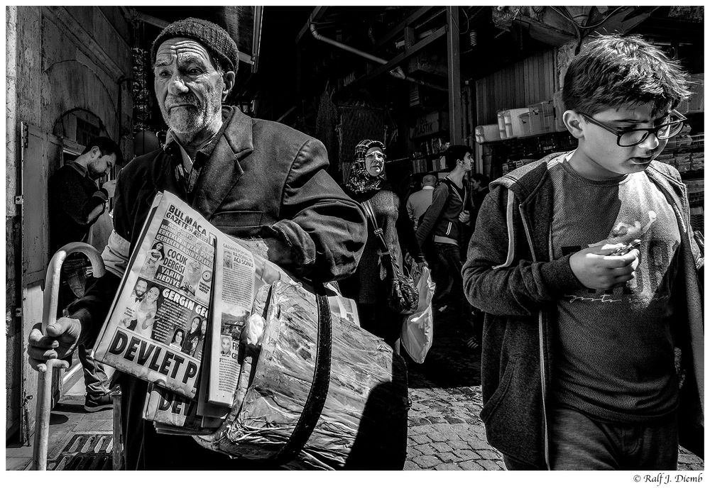 die alte und die neue Zeit Foto & Bild | dokumentation, streetlife ...