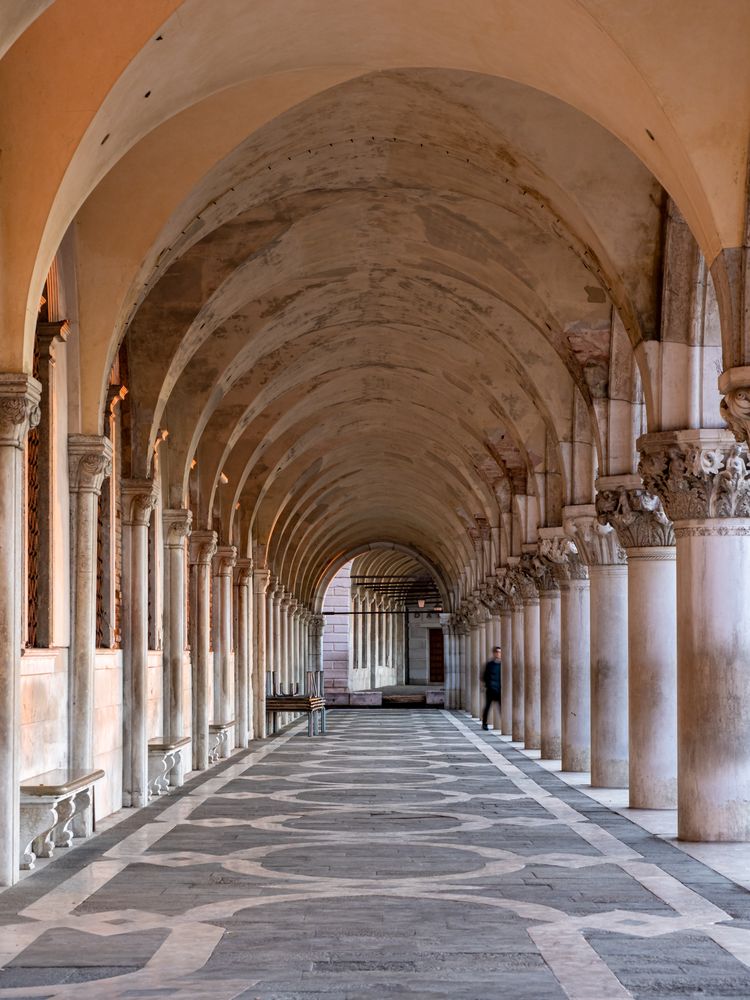 Die Arkaden vom Dogenpalast Foto & Bild | europe, italy, vatican city, s marino, italy Bilder ...