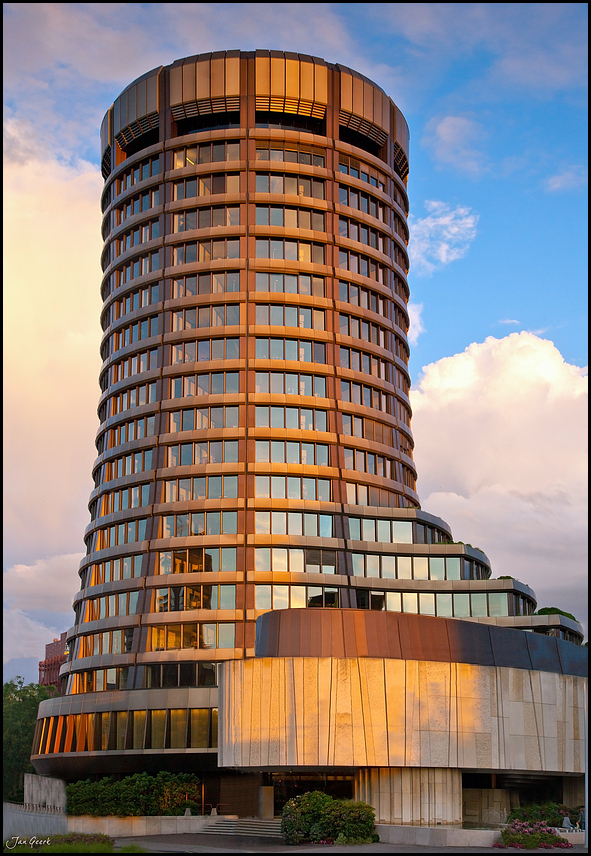 Die Bank der Banken Foto & Bild | architektur, stadtlandschaft ...