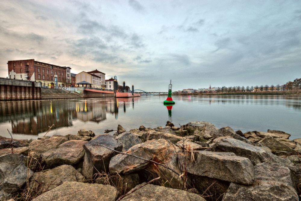 die Boje Foto & Bild | architektur, schiffe und seewege ...