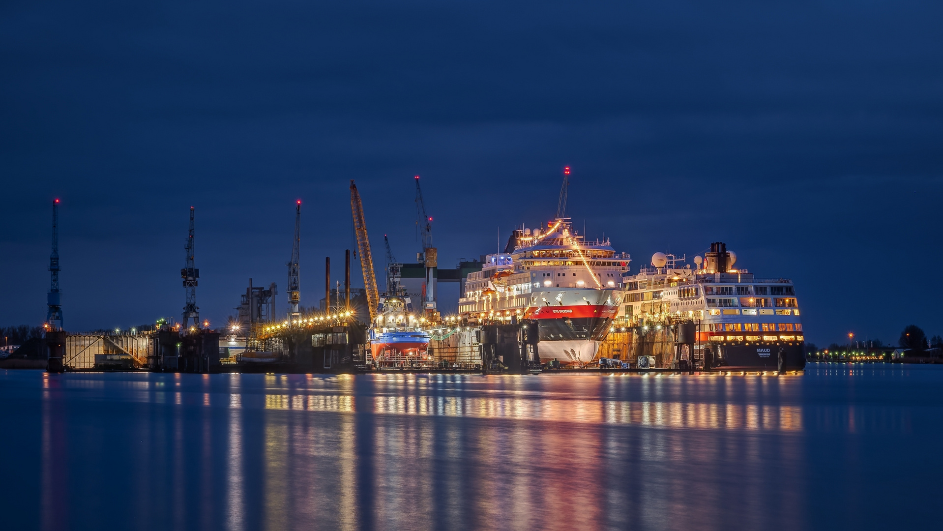 Die BREDO-Docks im Fischereihafen Foto & Bild | bremerhaven ...