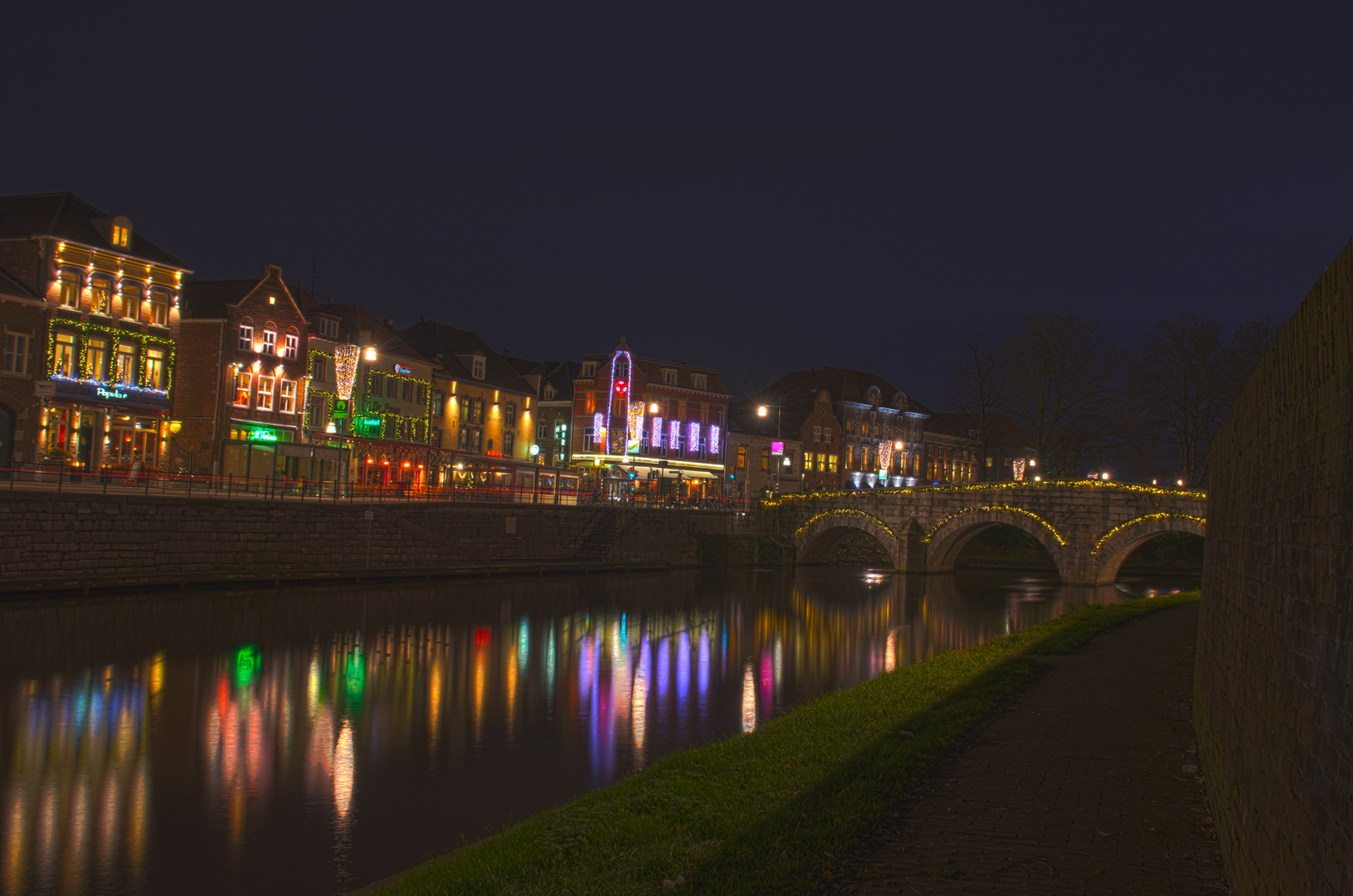 Die Brücke Foto & Bild | architektur, stadtlandschaft, stadtlandschaften bei nacht Bilder auf ...