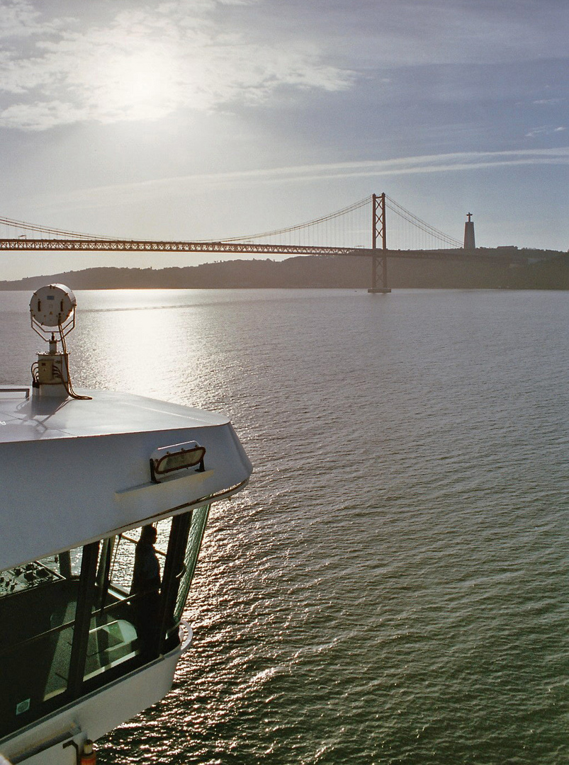 Die Brücke des 25. April Foto & Bild | europe, portugal, lisboa e vale ...