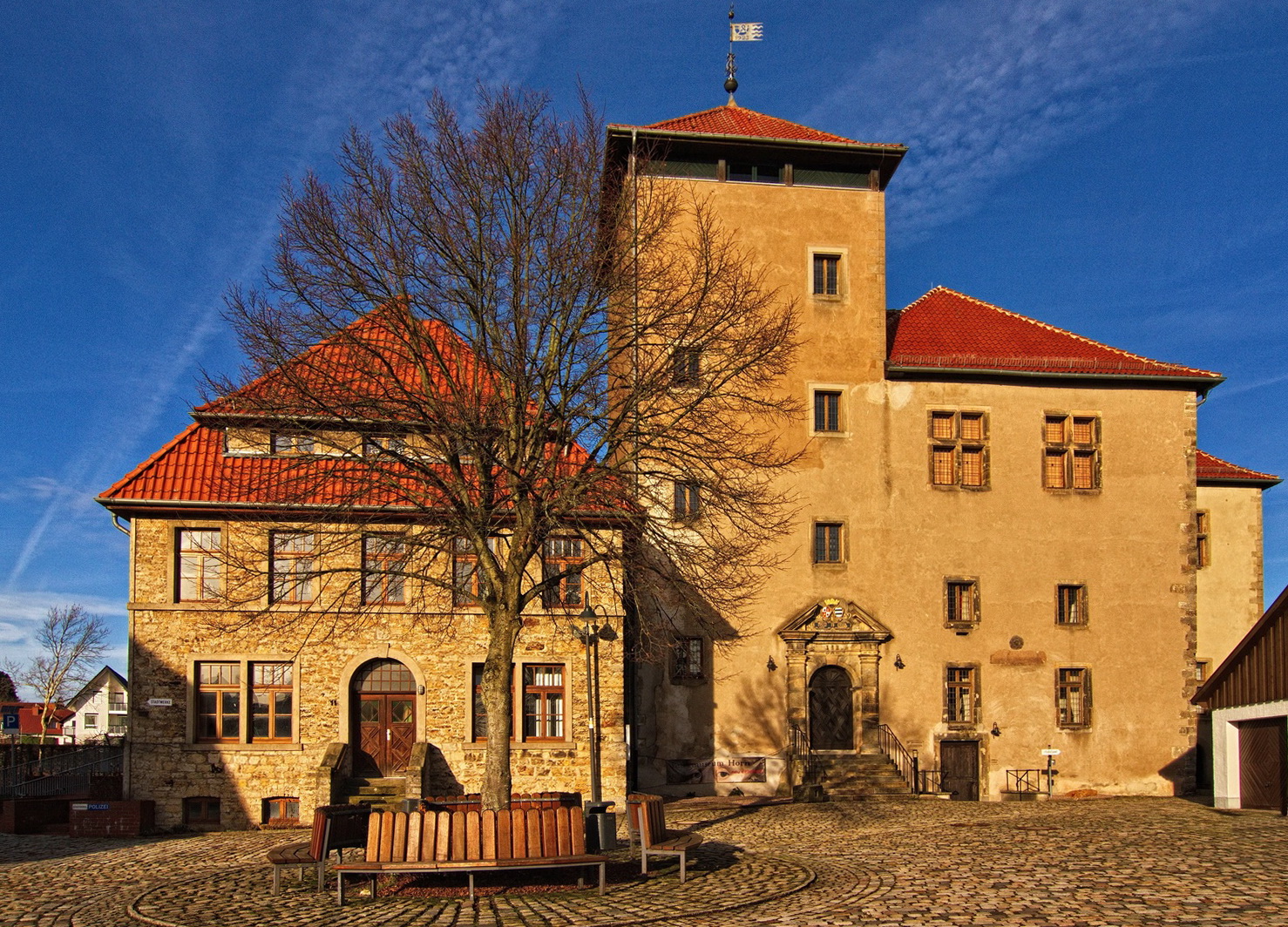 Die Burg Foto & Bild | city, dezember, wolken Bilder auf fotocommunity