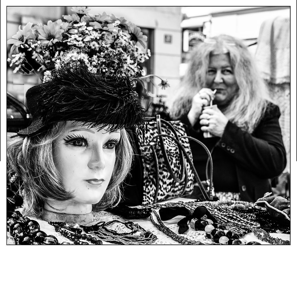 die Damen vom Flohmarkt ! Foto & Bild | streetfotografie mit menschen, street, menschen Bilder ...