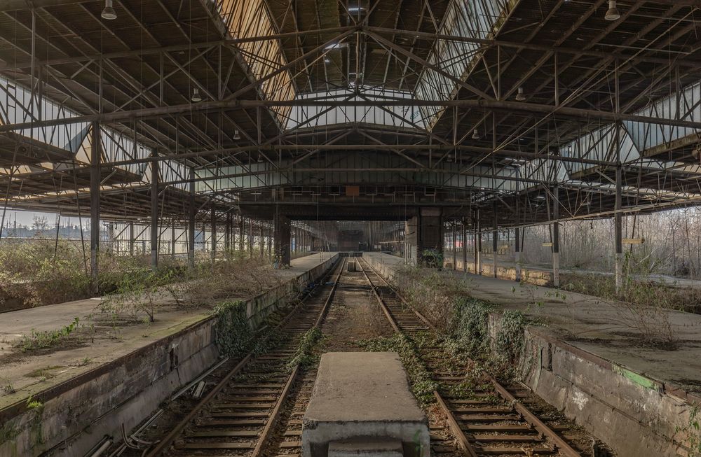 Die Deckenlichter Foto & Bild | architektur, bahnhöfe & gleise, profanbauten Bilder auf ...