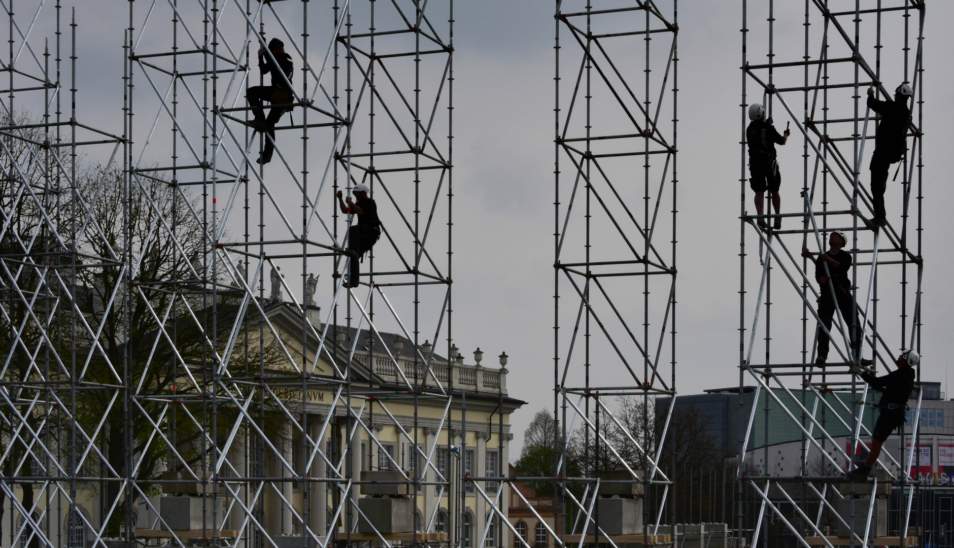 Die Documenta 14 baut auf Foto & Bild | art, photography, street Bilder ...