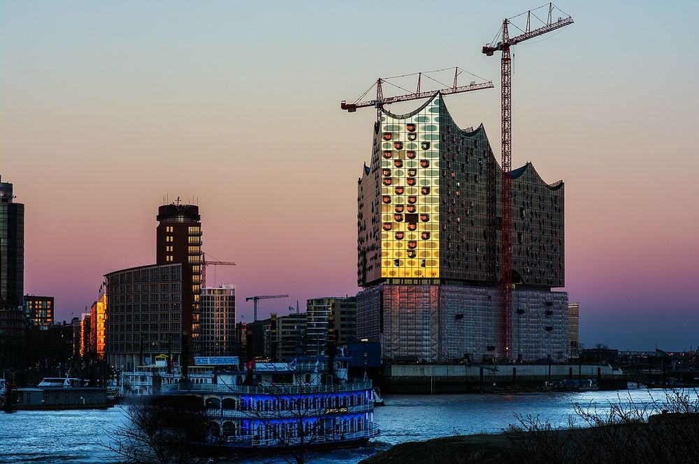 Die "Elphi" im Sonnenuntergang Foto & Bild | architektur, baustellen ...