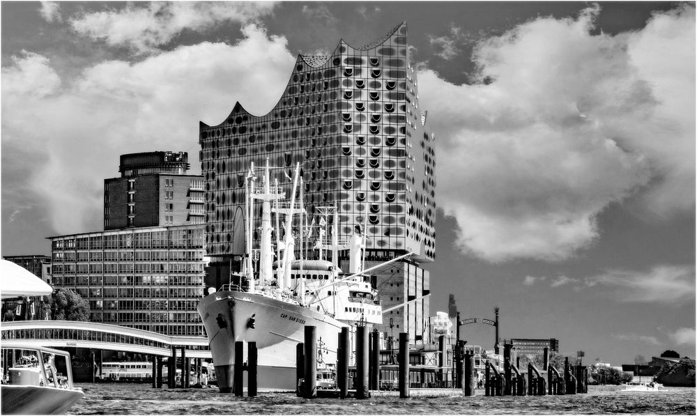 Die Elphi SW Foto & Bild | projekte, 5 - schwarzweißer freitag ...