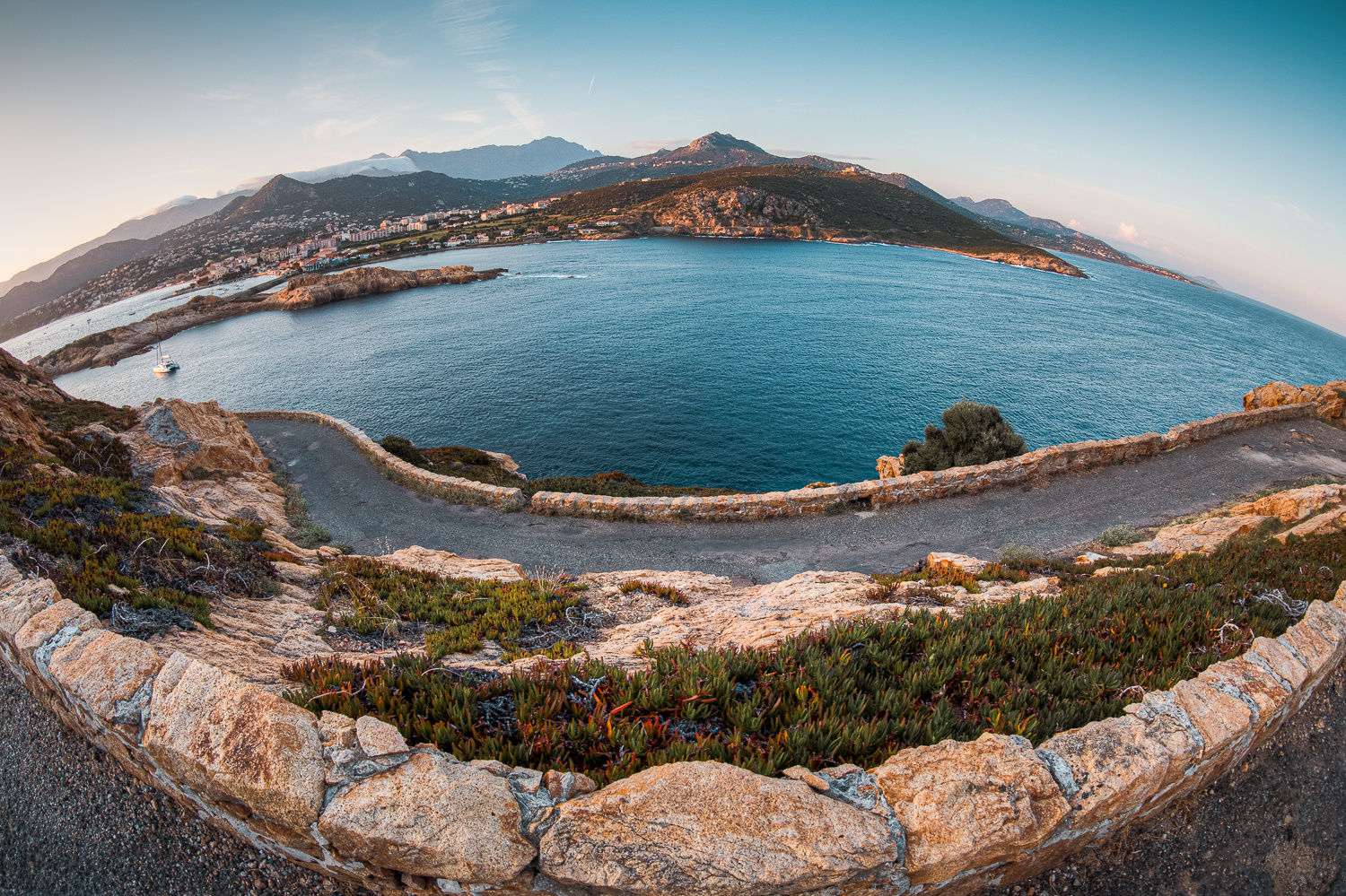 Die Erde ist rund ... Foto & Bild | europe, france, landschaft Bilder ...