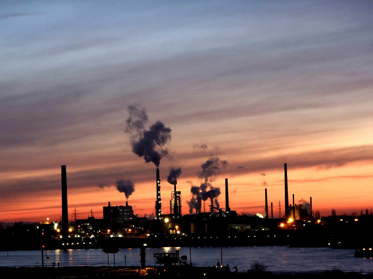 Die Fabrik am Rhein 2 Foto & Bild | industrie und technik, industrie ...