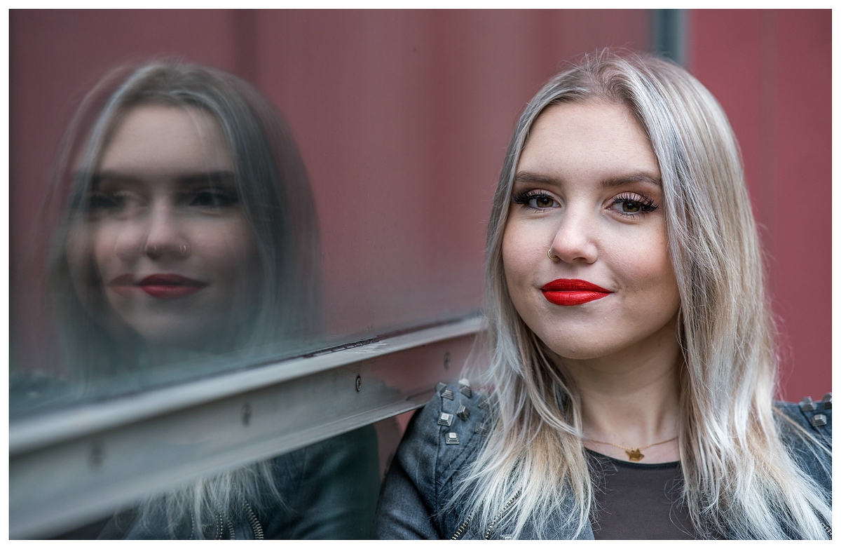 Die Frau mit den zwei Gesichtern Foto & Bild | jessie Bilder auf ...