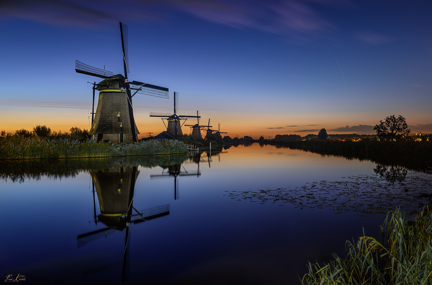 Die fünf Mühlen von Kinderdijk Foto & Bild | sonnenaufgang, himmel ...