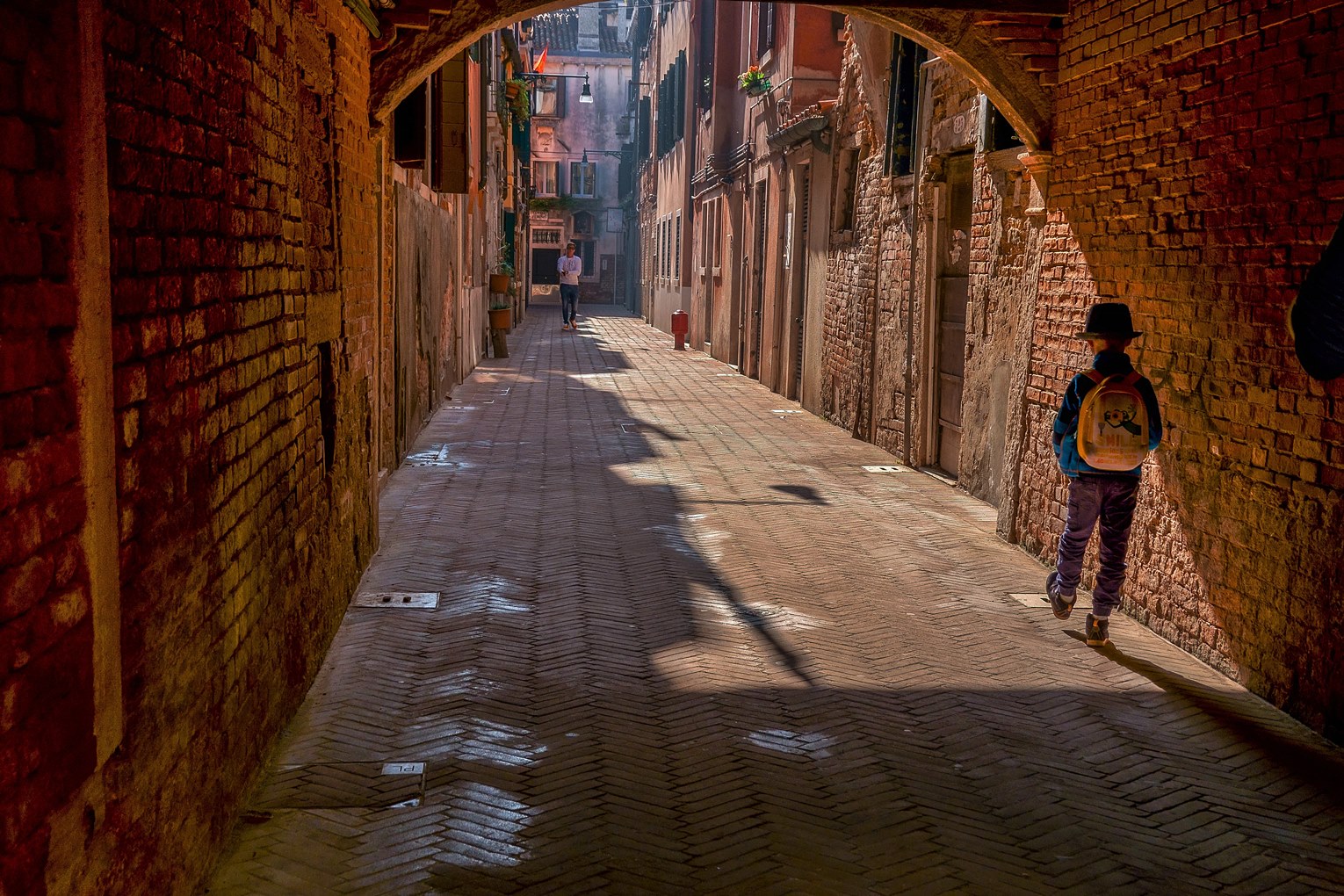 Die Gasse Foto & Bild | italy, world, licht Bilder auf fotocommunity