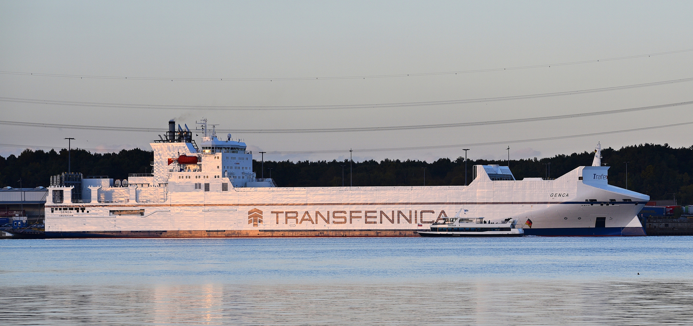 Die GENCA am Liegeplatz in Lübeck Travemünde Foto & Bild | deutschland ...