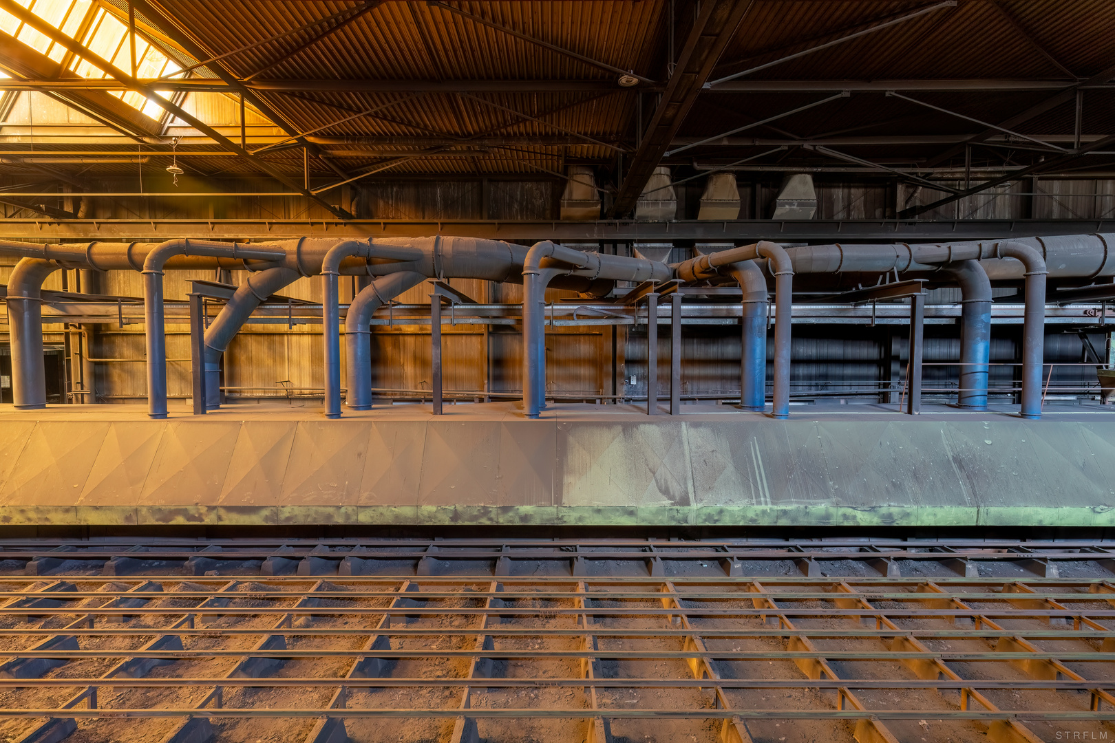 Die industrielle mehrfach-Krake Foto & Bild | lost places, verlassen ...