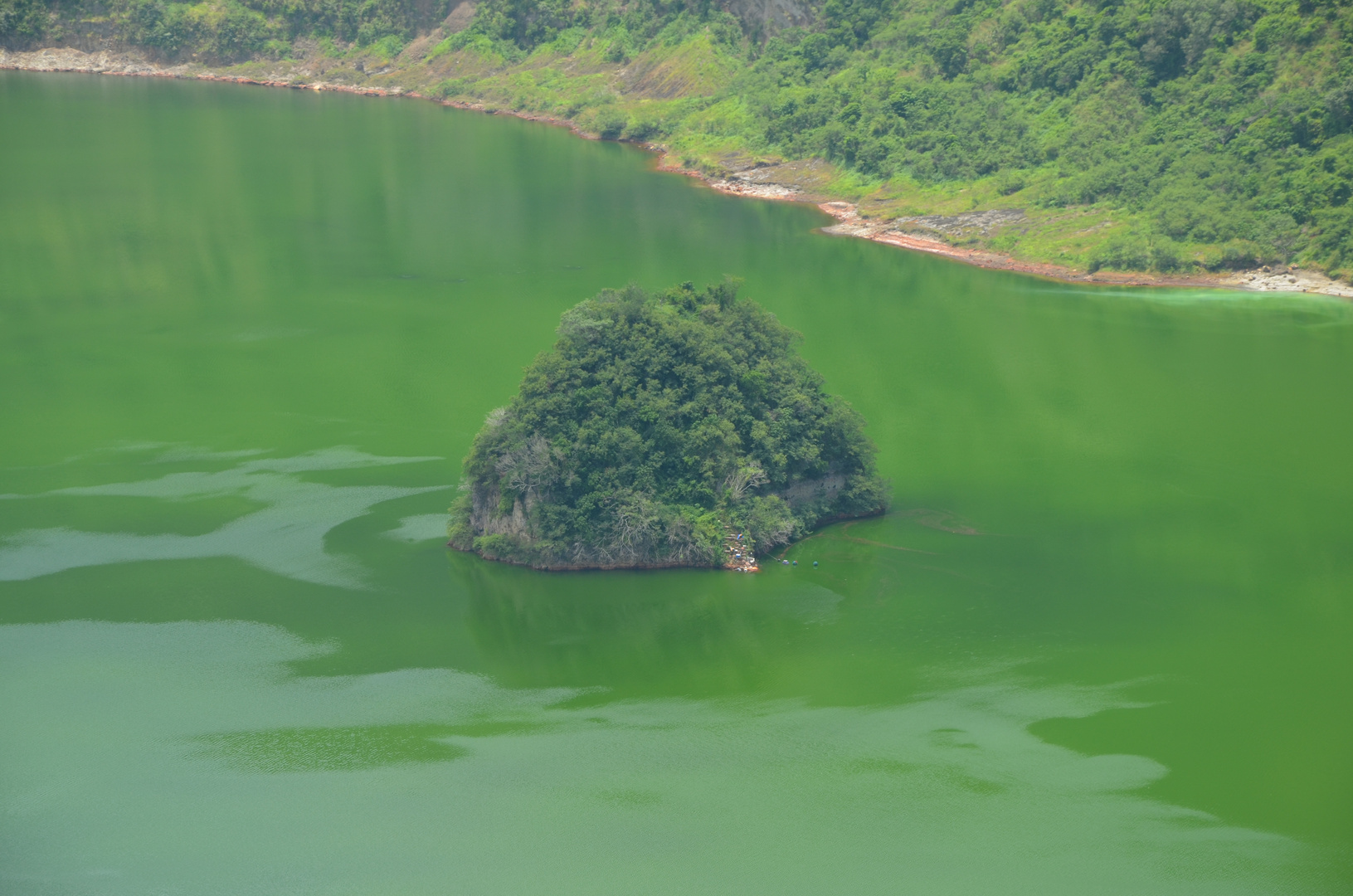 Die Insel auf der Insel im Vulkansee Foto & Bild | landschaft ...