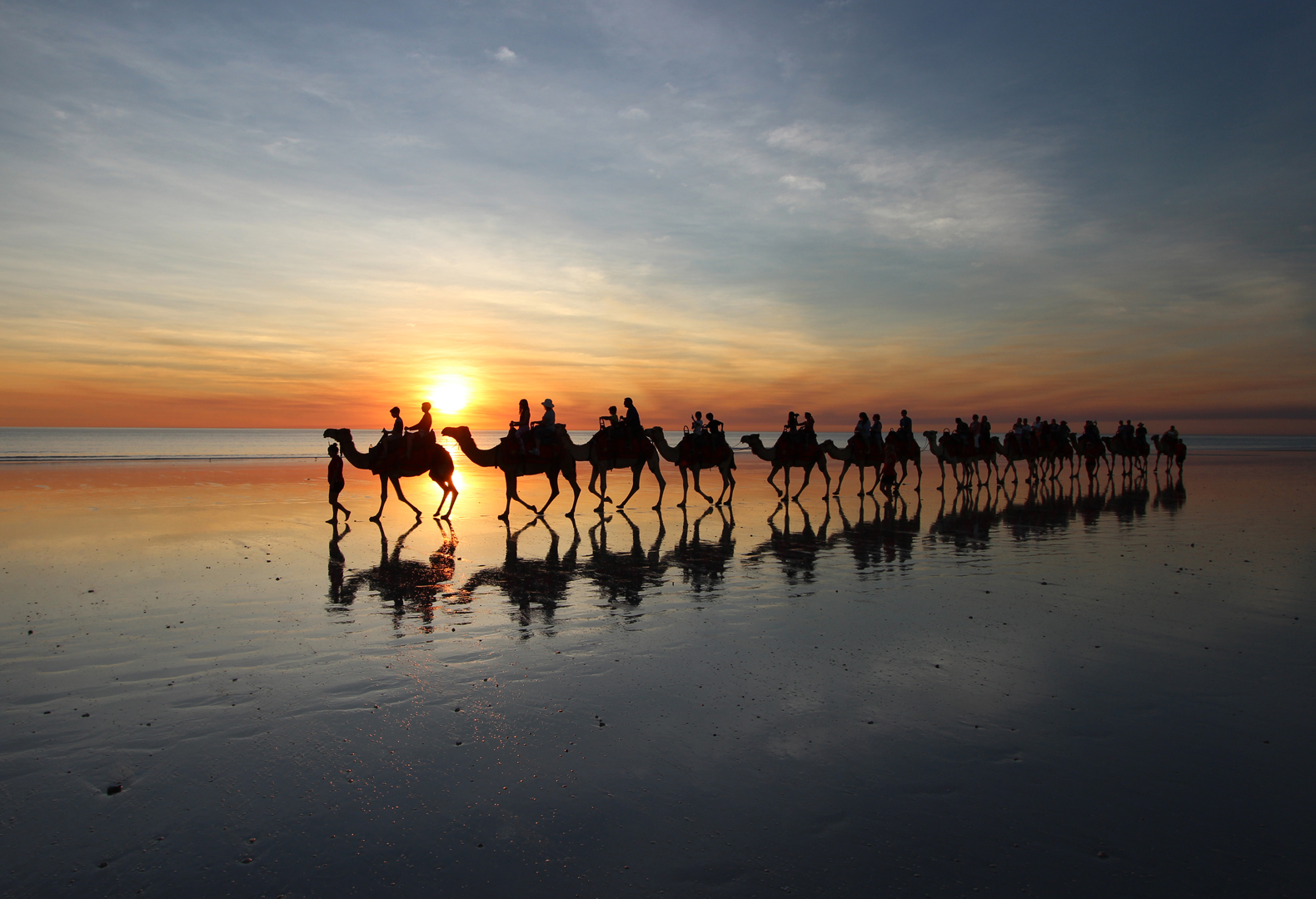 Die Karawane zieht weiter! Foto & Bild | australia, sunset, world ...