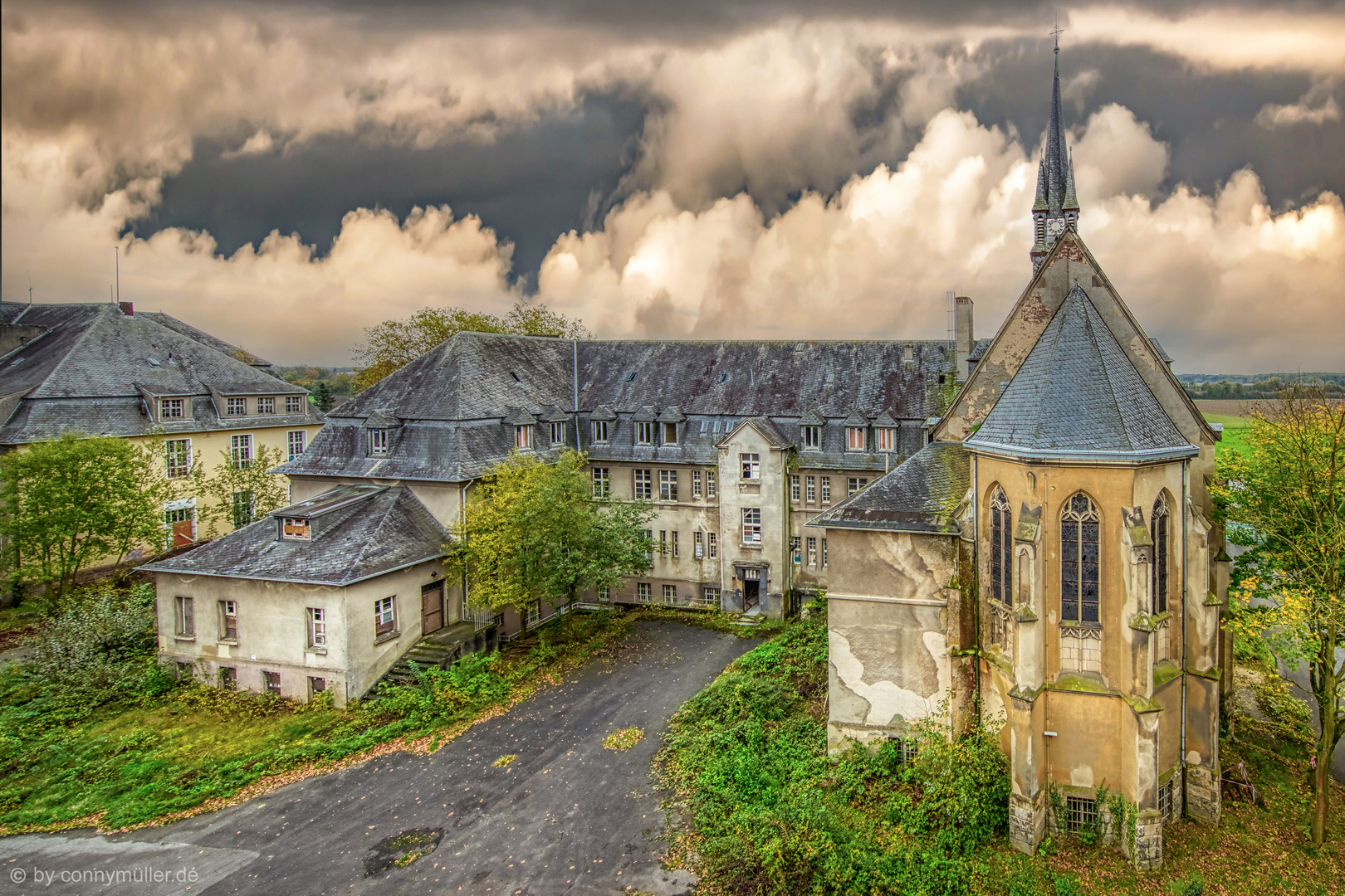 Die Kent School in Hostert Foto & Bild | lost places, mönchengladbach ...