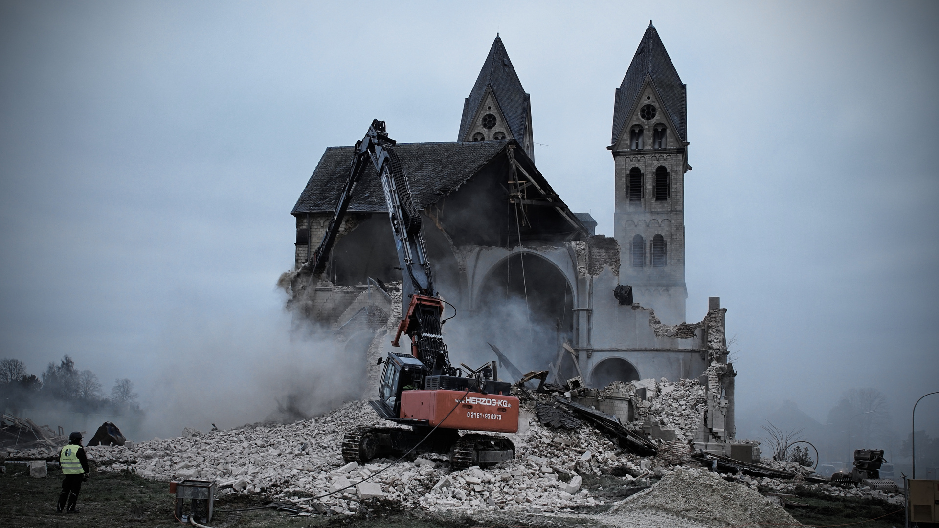 Die Kirche im Dorf lassen Foto & Bild | fotos, spezial, dokumentation ...