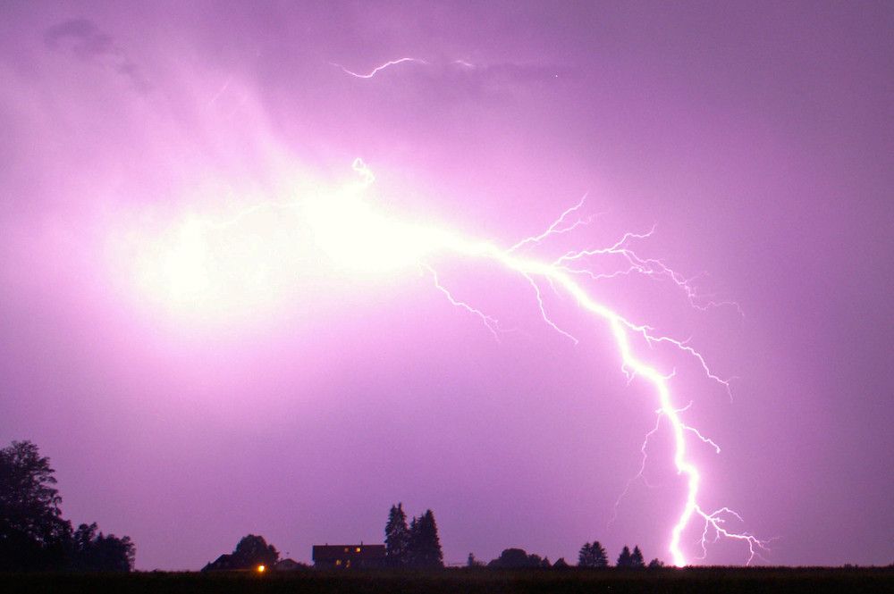 Die Kraft der Elektrizität Foto & Bild | regenfotos, wetter, natur ...