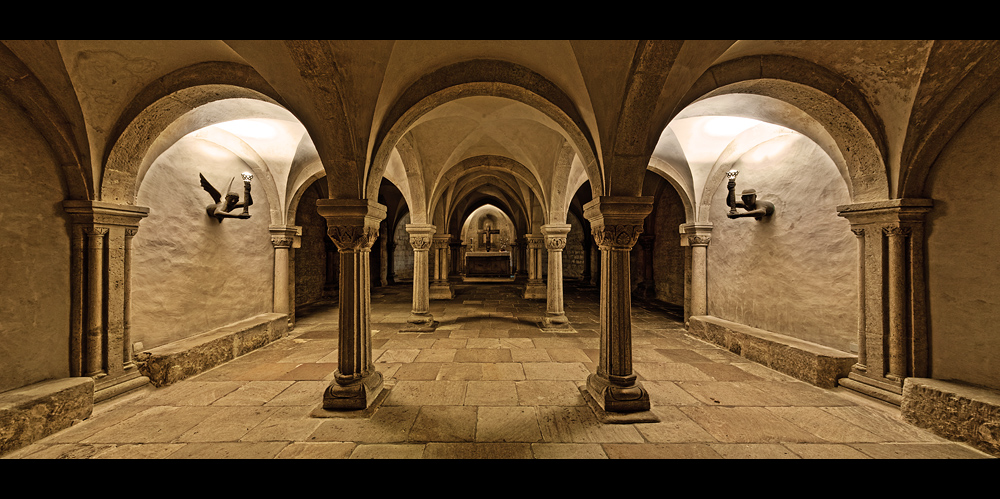 Die Krypta Foto & Bild | architektur, sakralbauten, innenansichten kirchen Bilder auf fotocommunity